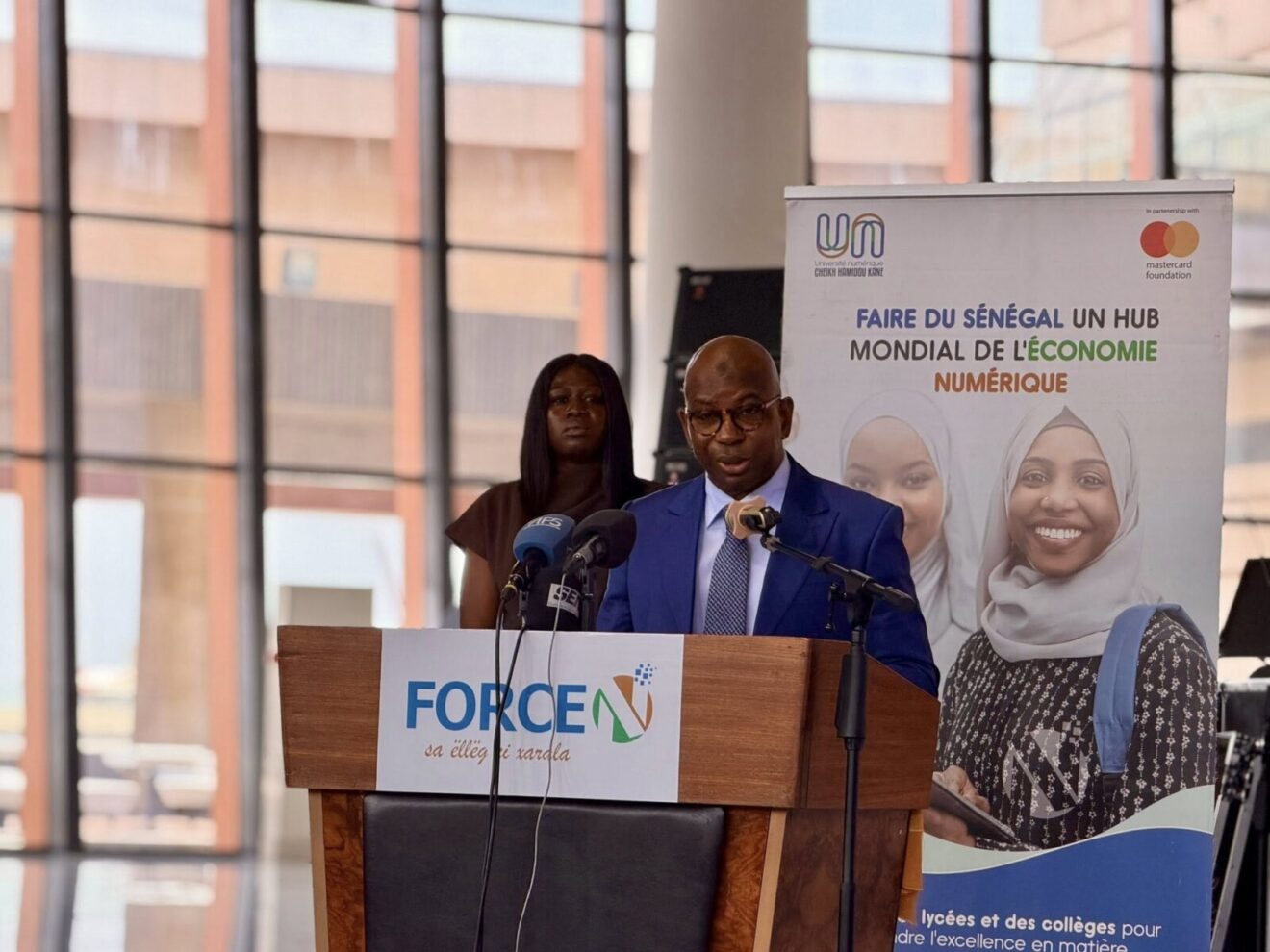 Education : le programme national de formation au numérique et à l'IA lancé - Le Soleil