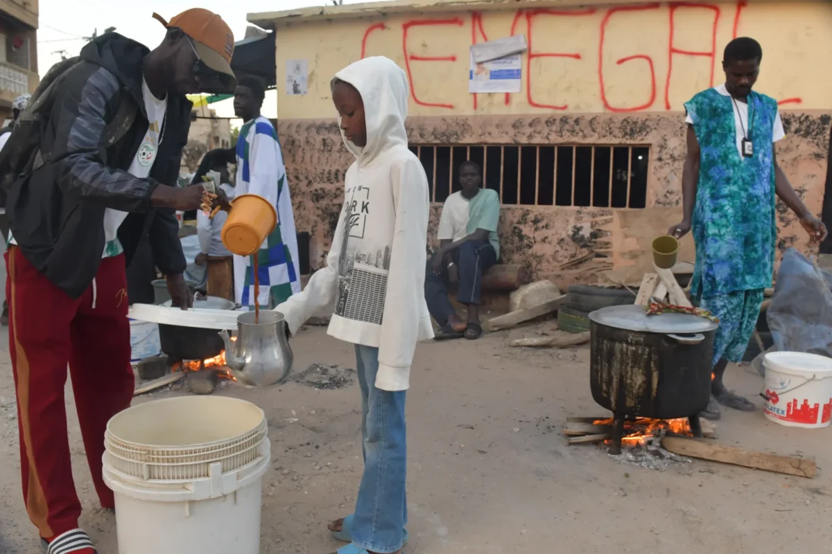 Ramadan et lien social : Les «Ndogou» de quartier, une tradition qui ...