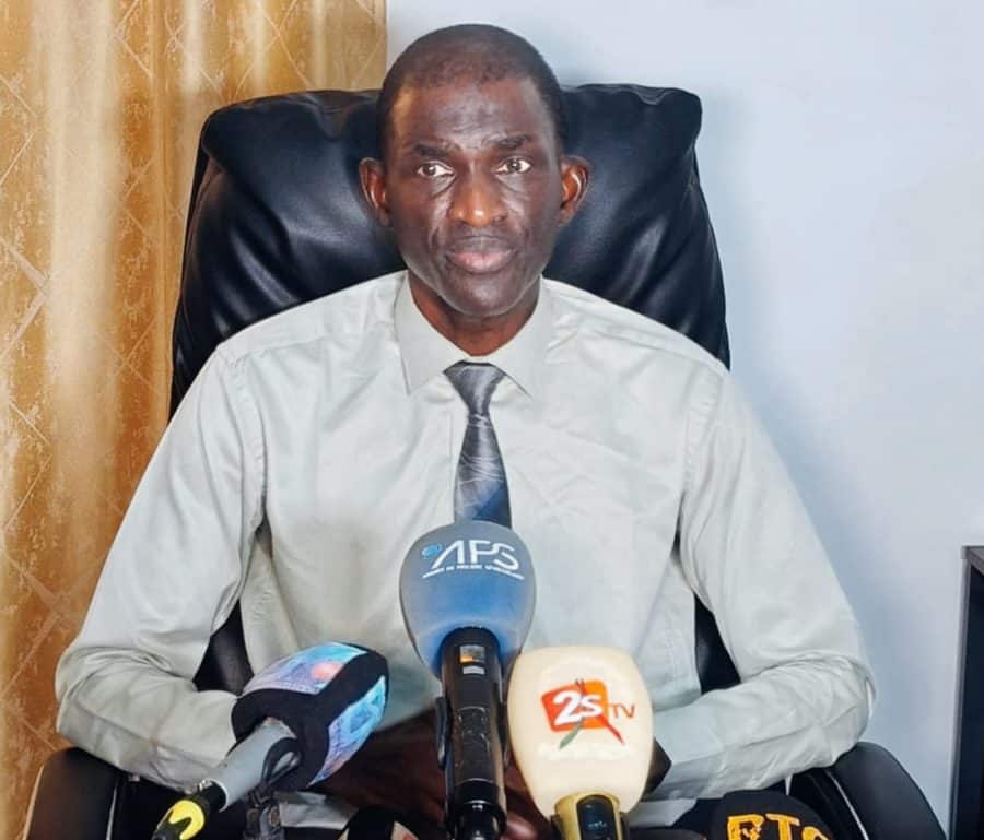 Distinction : Ansoumana Dione élevé au rang de Docteur Honoris Causa ...